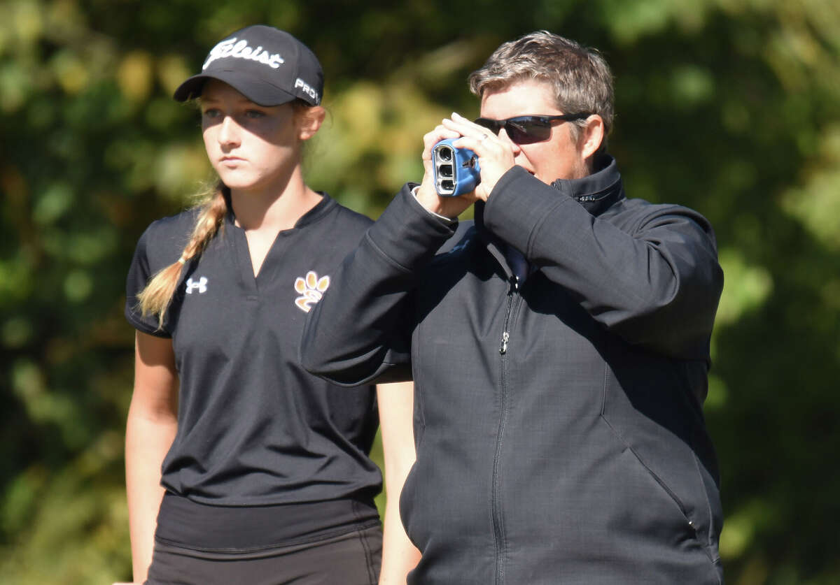 Tigers shoot second-lowest score in program history, win regional