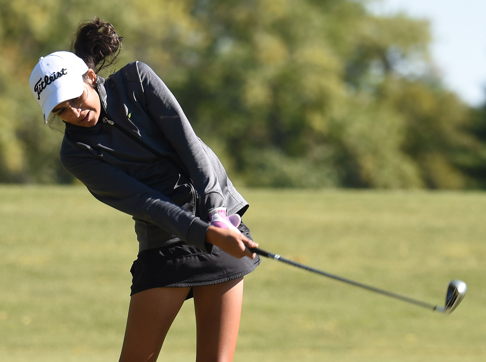 Tigers shoot second-lowest score in program history, win regional