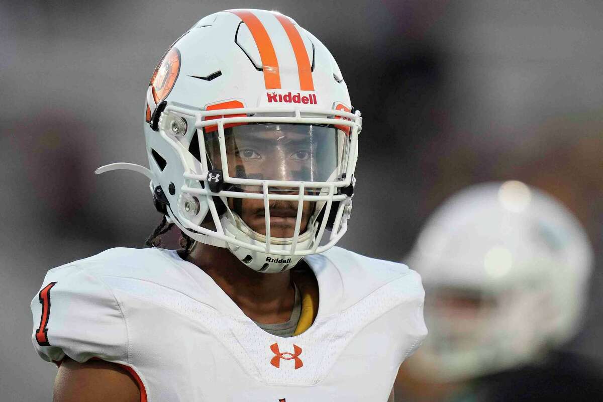 Patrick Overmyer, Kingwood Park Panthers top La Porte Bulldogs