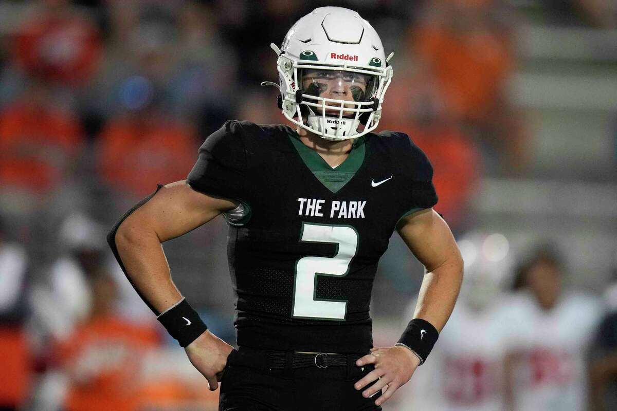 Patrick Overmyer, Kingwood Park Panthers top La Porte Bulldogs