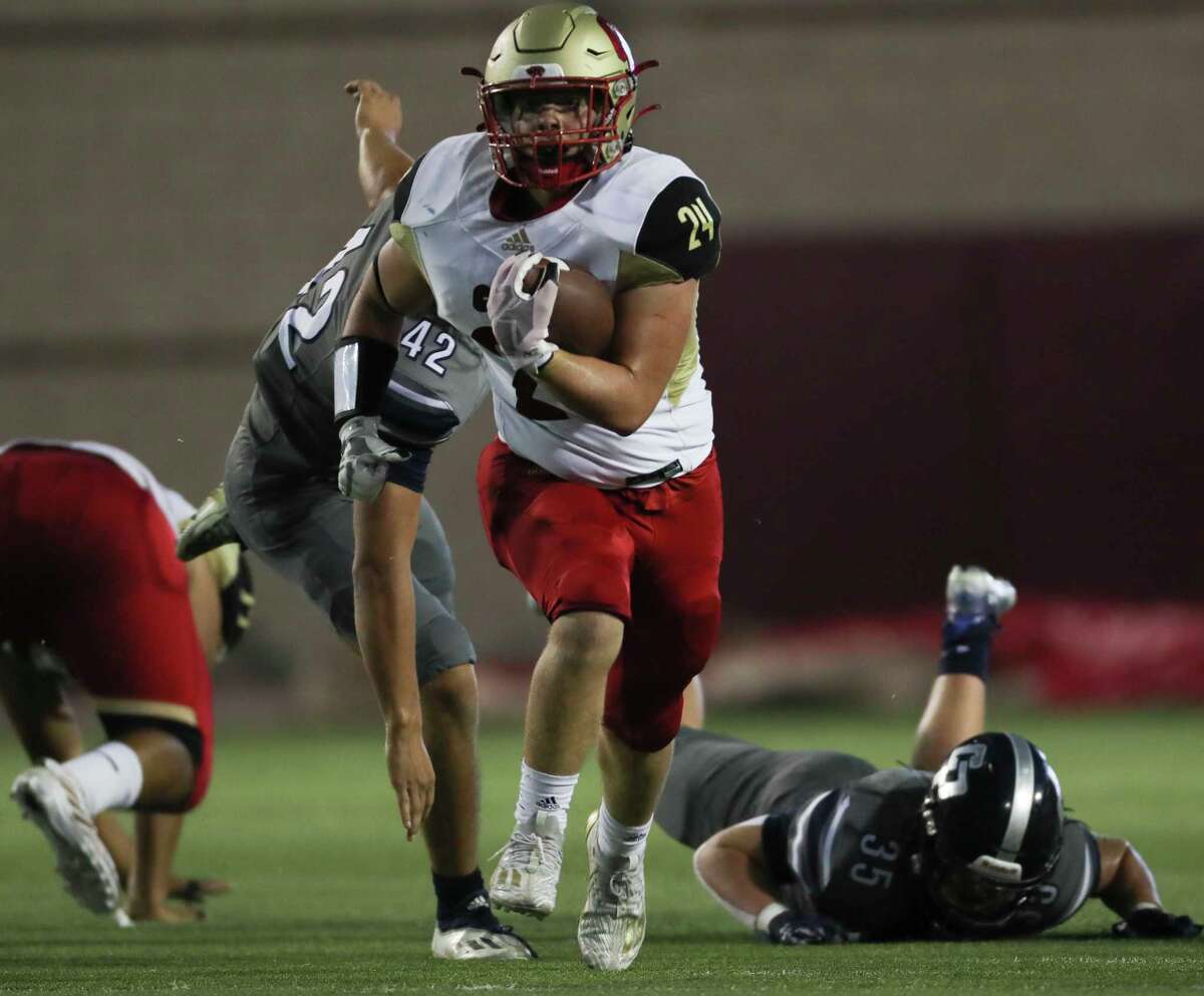 Return of quarterback sparks College Park in win over Caney Creek