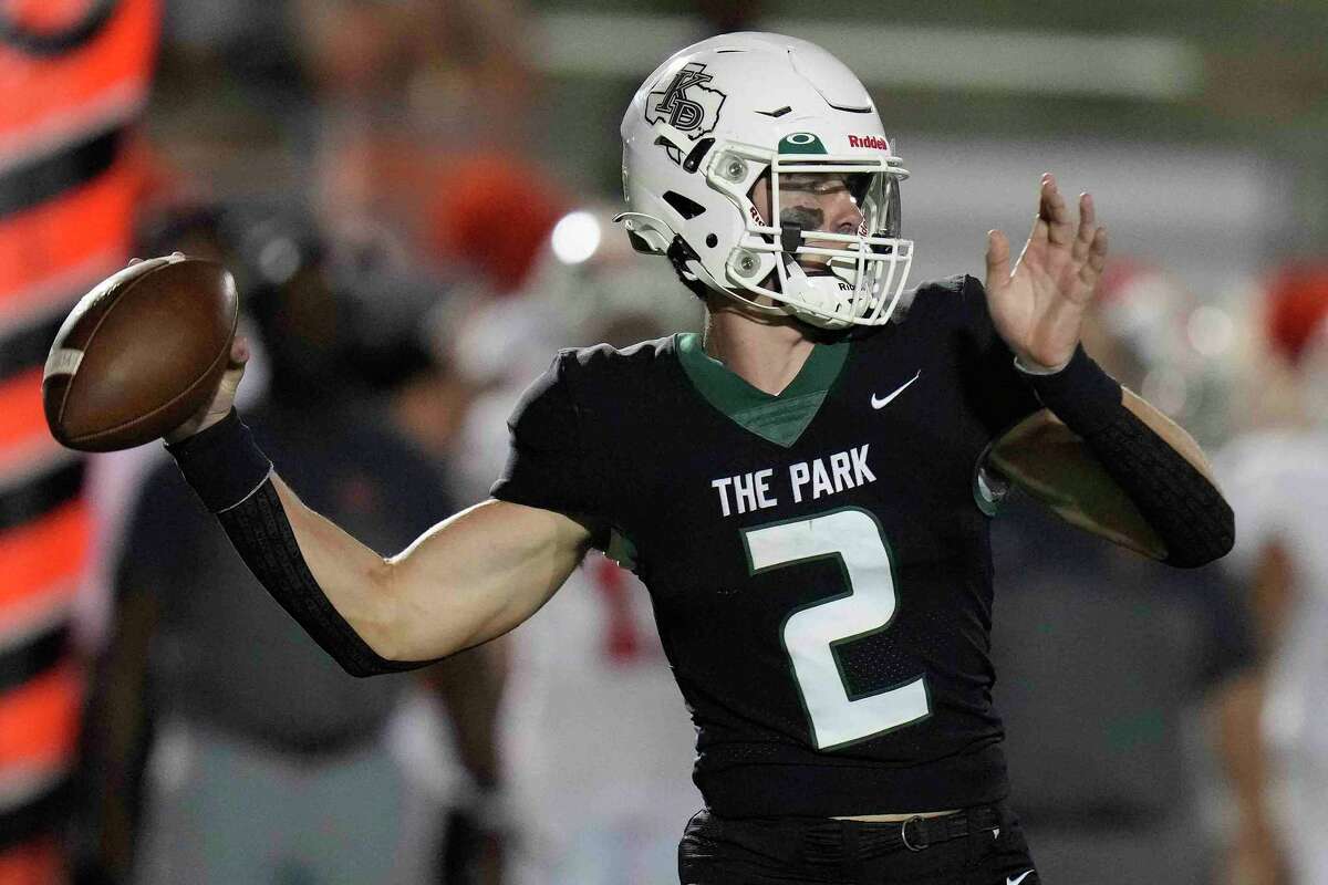 Patrick Overmyer, Kingwood Park Panthers top La Porte Bulldogs