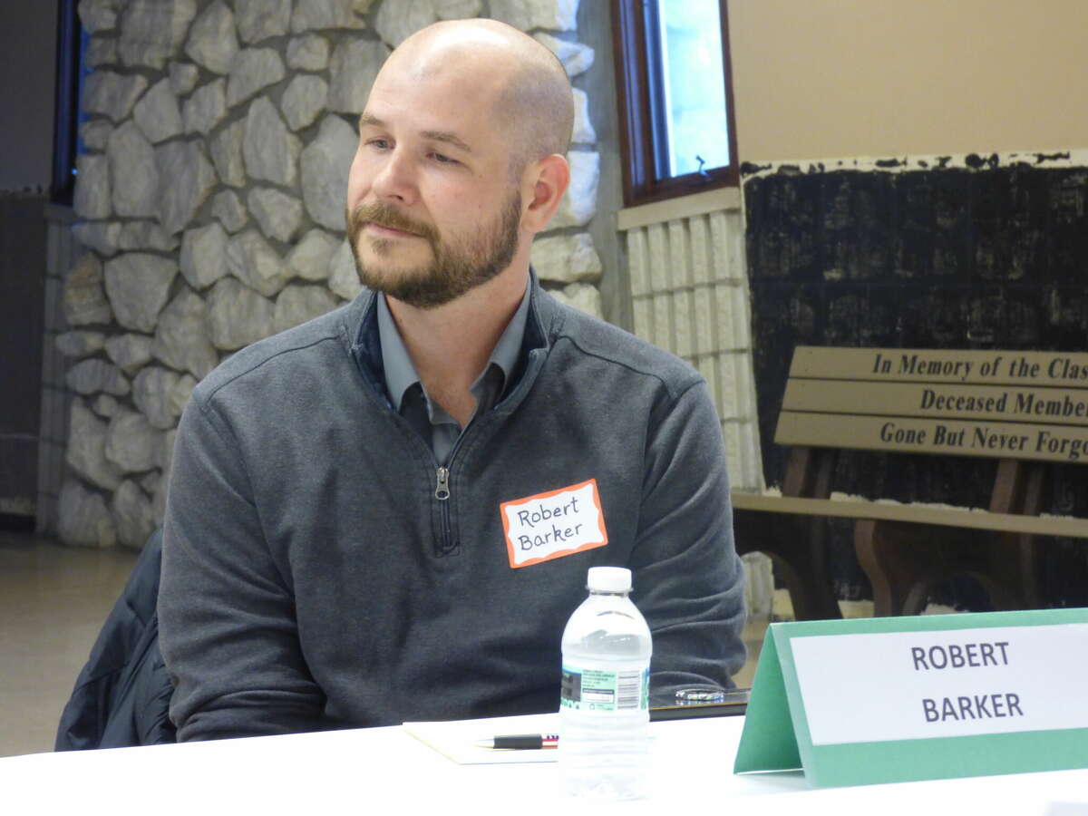Manistee candidates point to blight, housing, deer cull as issues