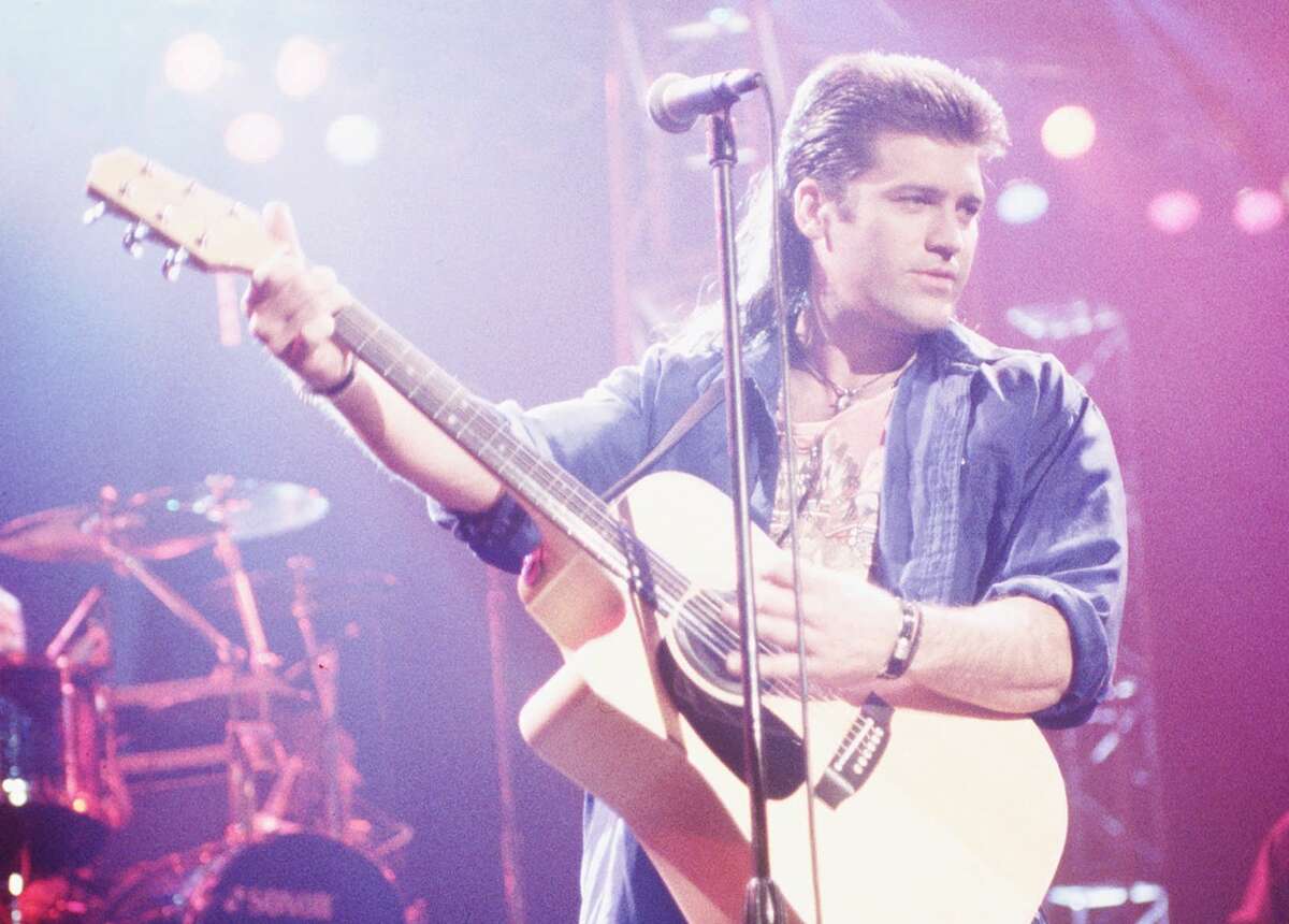 Billy Ray Cyrus prances for the crowd that made him