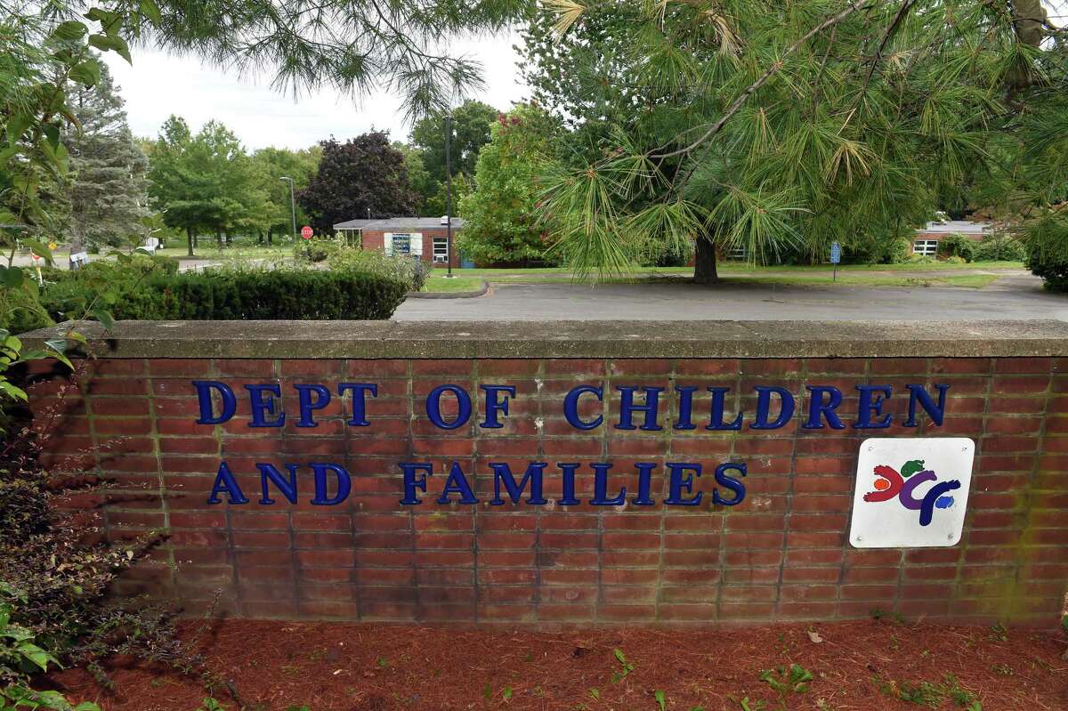 Hamden eyes spring deadline for High Meadows development plan