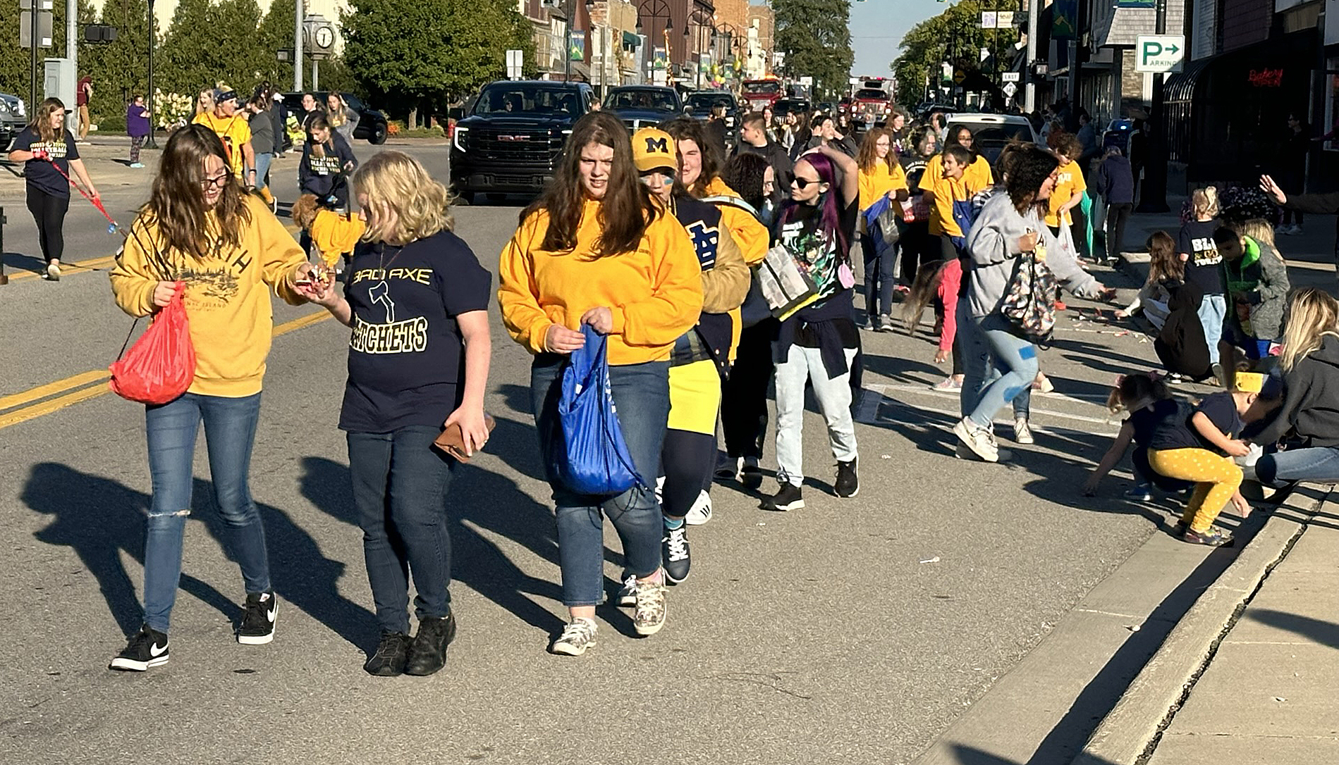 Bad Axe gathers downtown for homecoming parade