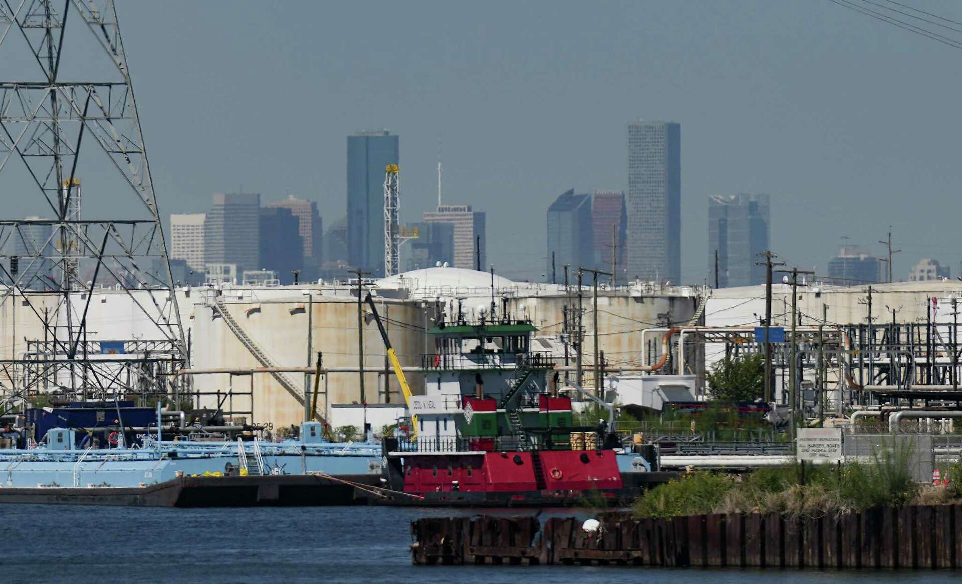 Ike Dike gates won't allow for large ships to use Houston Ship Channe