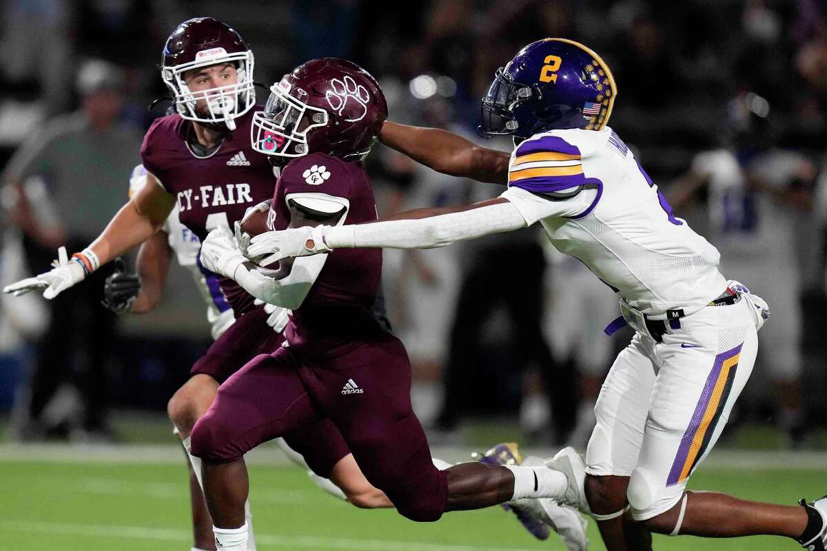 Cy-Fair Bobcats dominate No. 22 Jersey Village Falcons