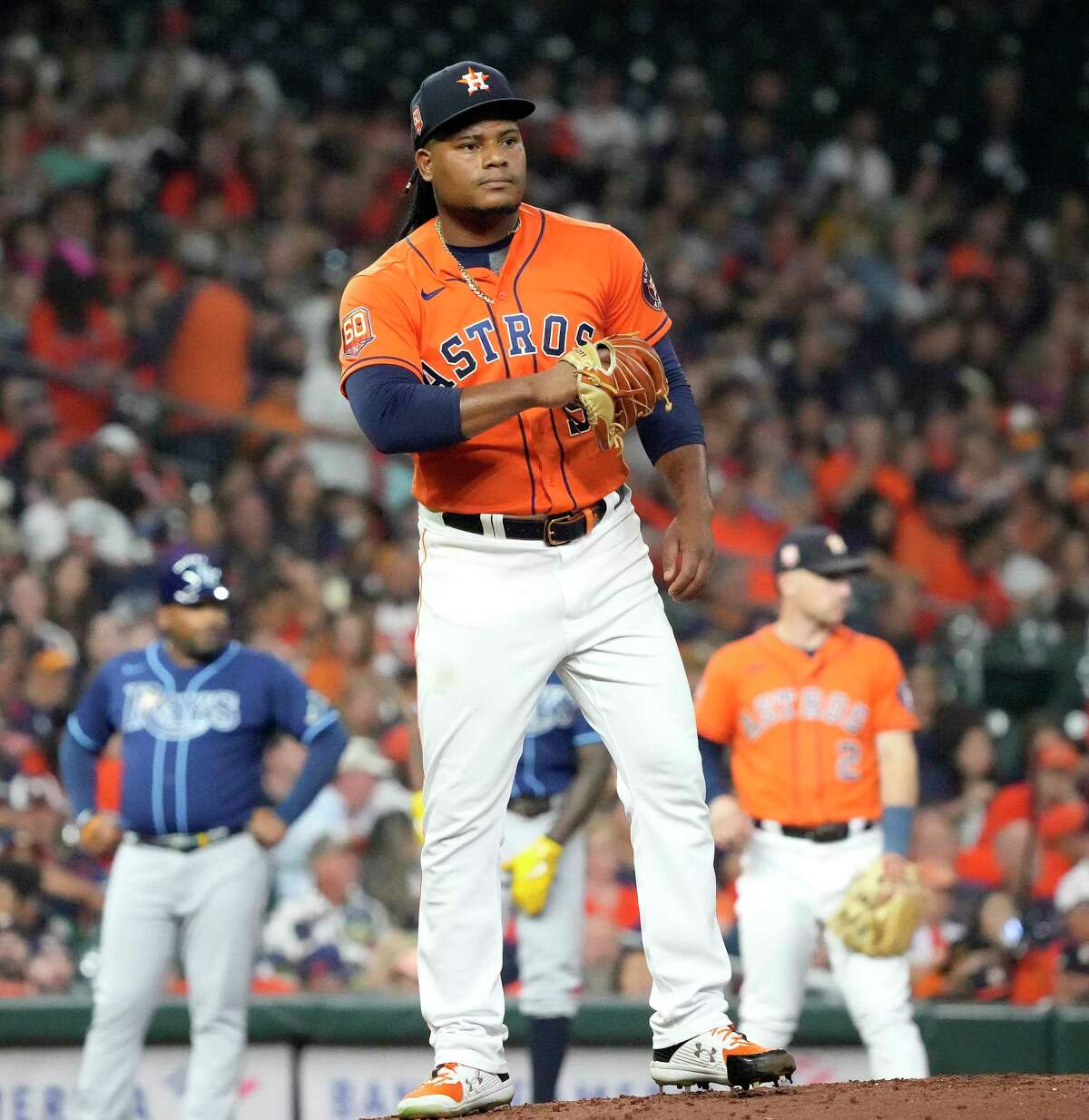 Astros claim home-field advantage in ALCS