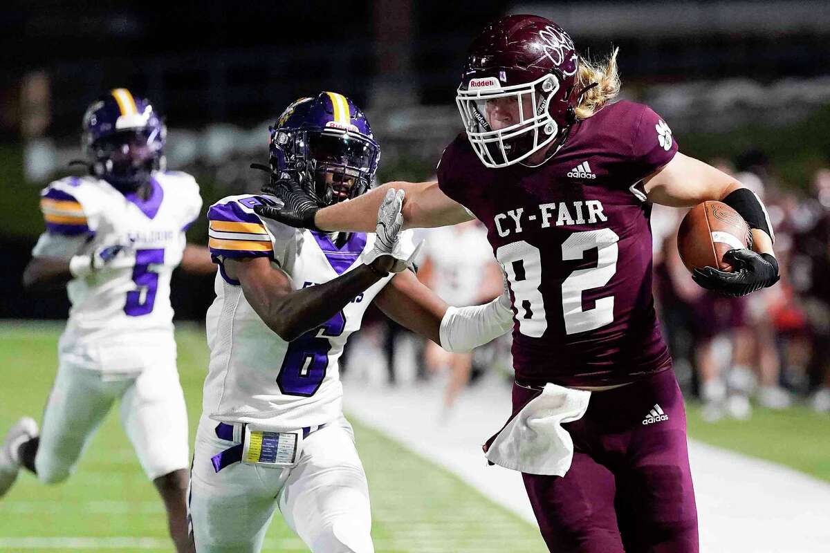 Cy-Fair Bobcats dominate No. 22 Jersey Village Falcons