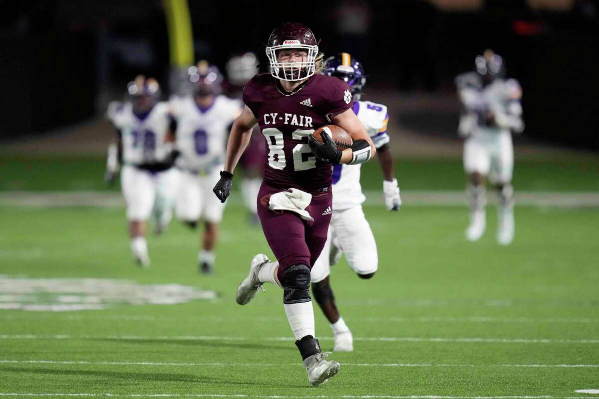 Cy-Fair Bobcats dominate No. 22 Jersey Village Falcons