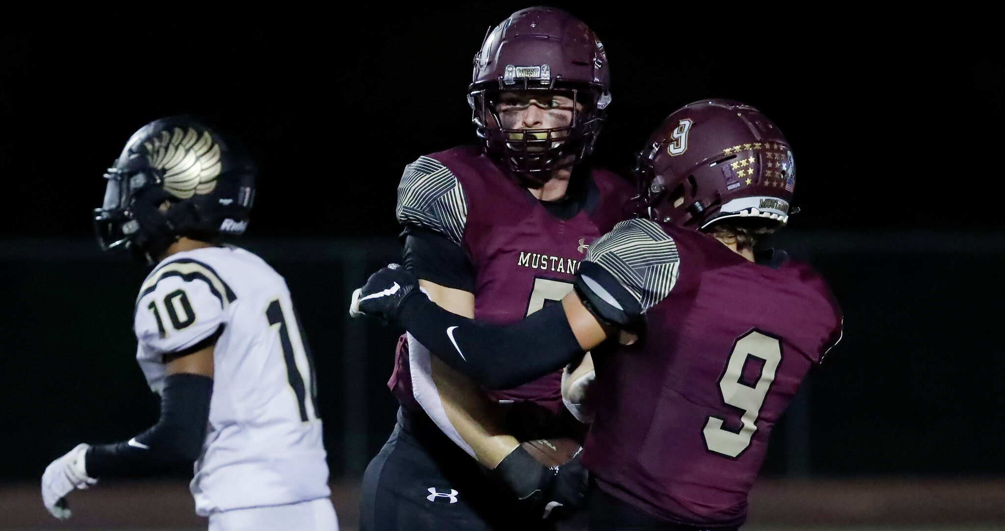 Magnolia West Mustangs upset No. 1 Richmond Foster Falcons