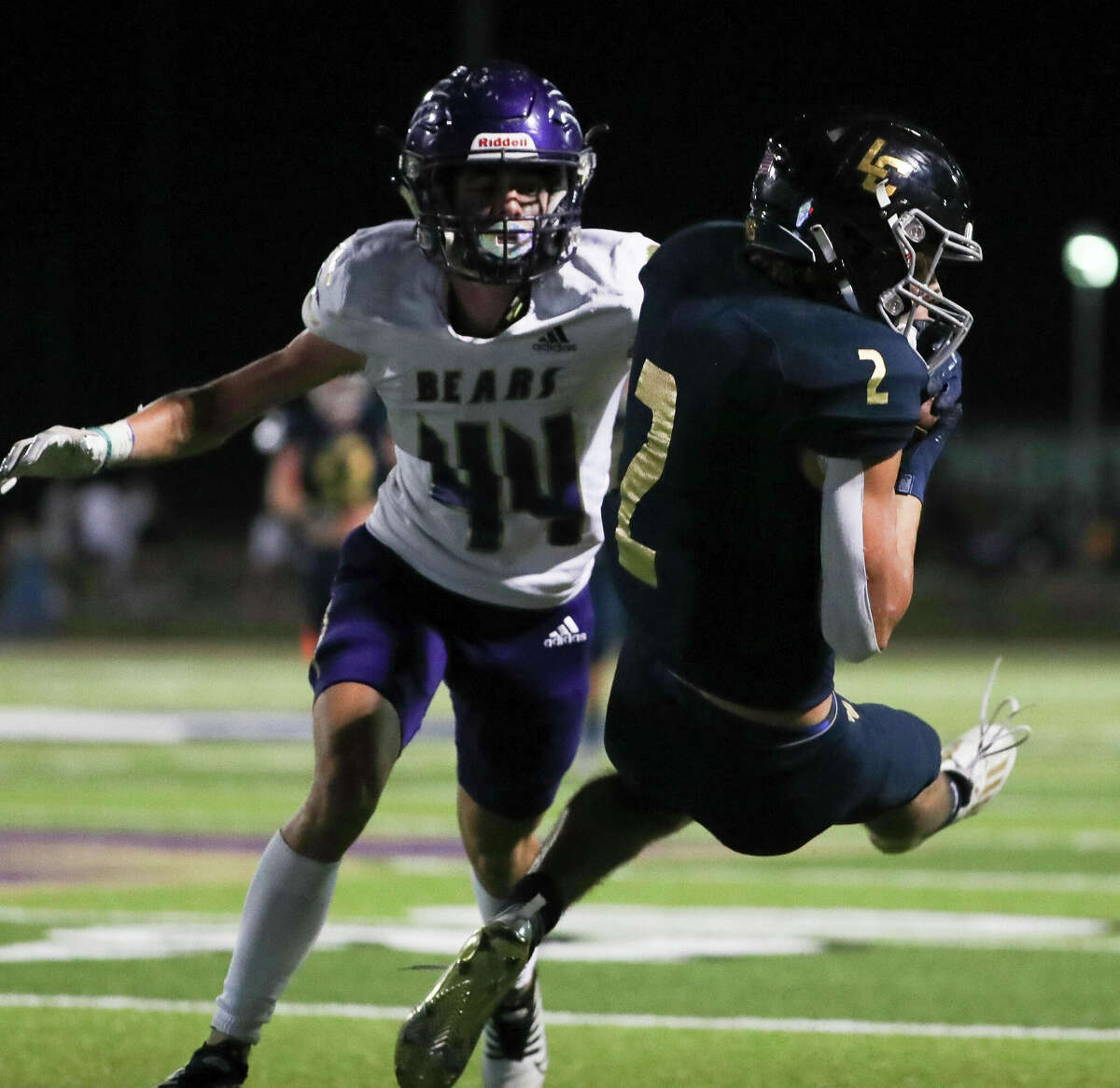 Lake Creek Lions beat Montgomery Bears in MoTown Showdown