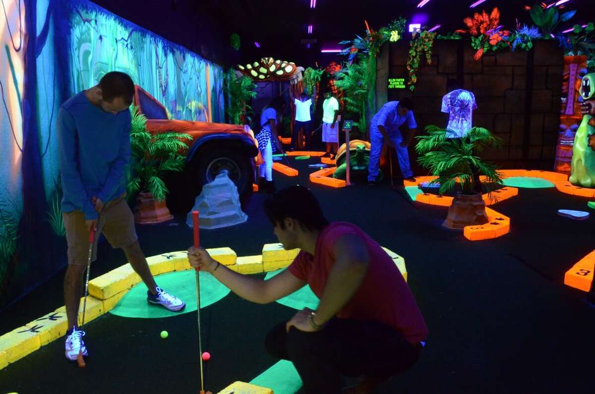 8 of the best places to play mini golf in the Houston area