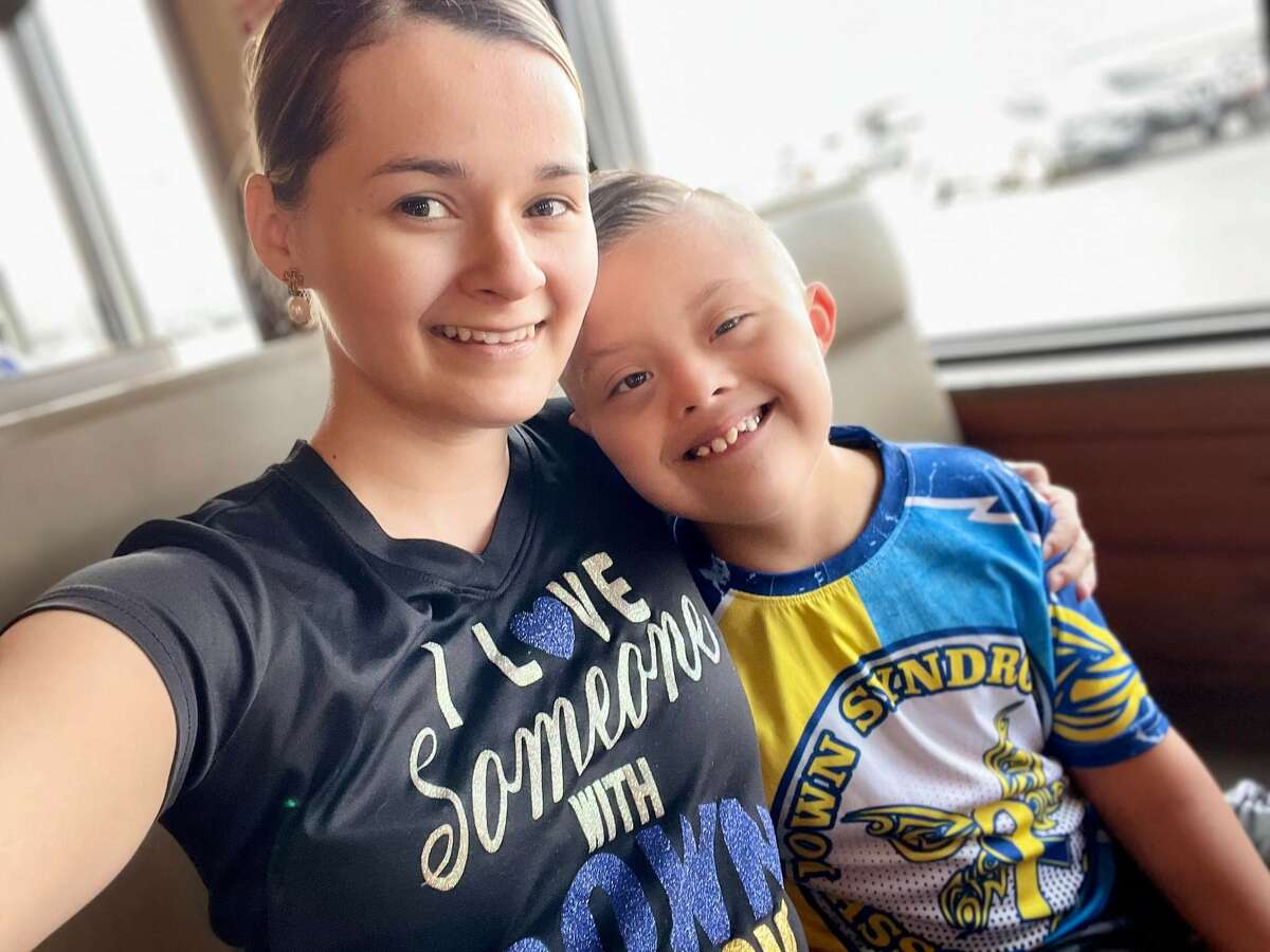 Child with Down syndrome becomes part of his school’s choir