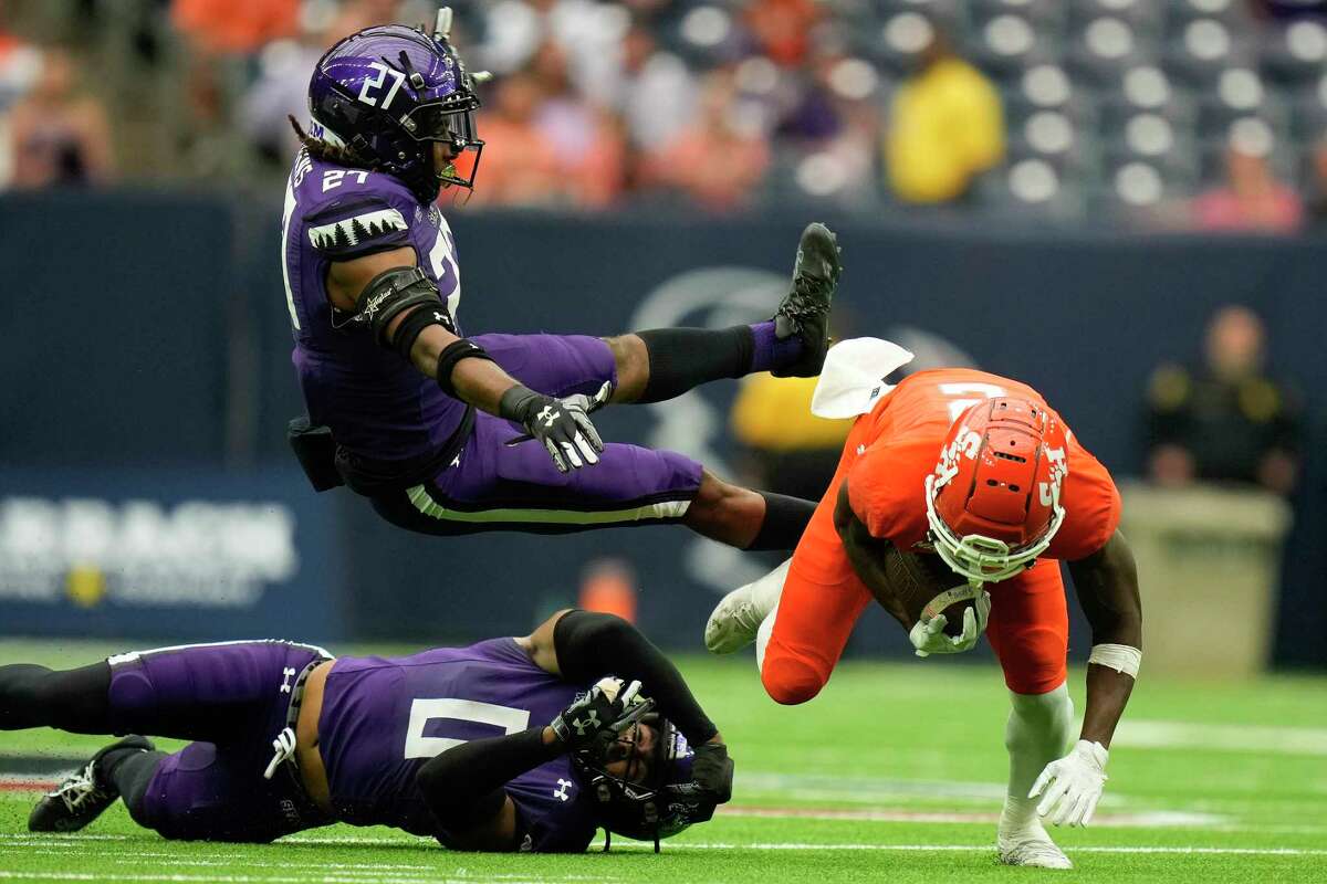 Sam Houston Bearkats rally past rival SFA Lumberjacks