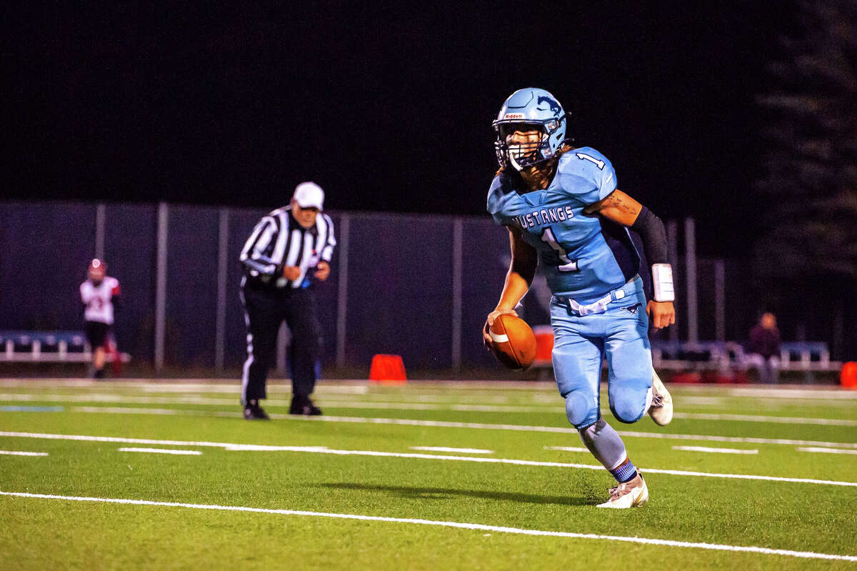 SEEN: Meridian High crowns homecoming king and queen
