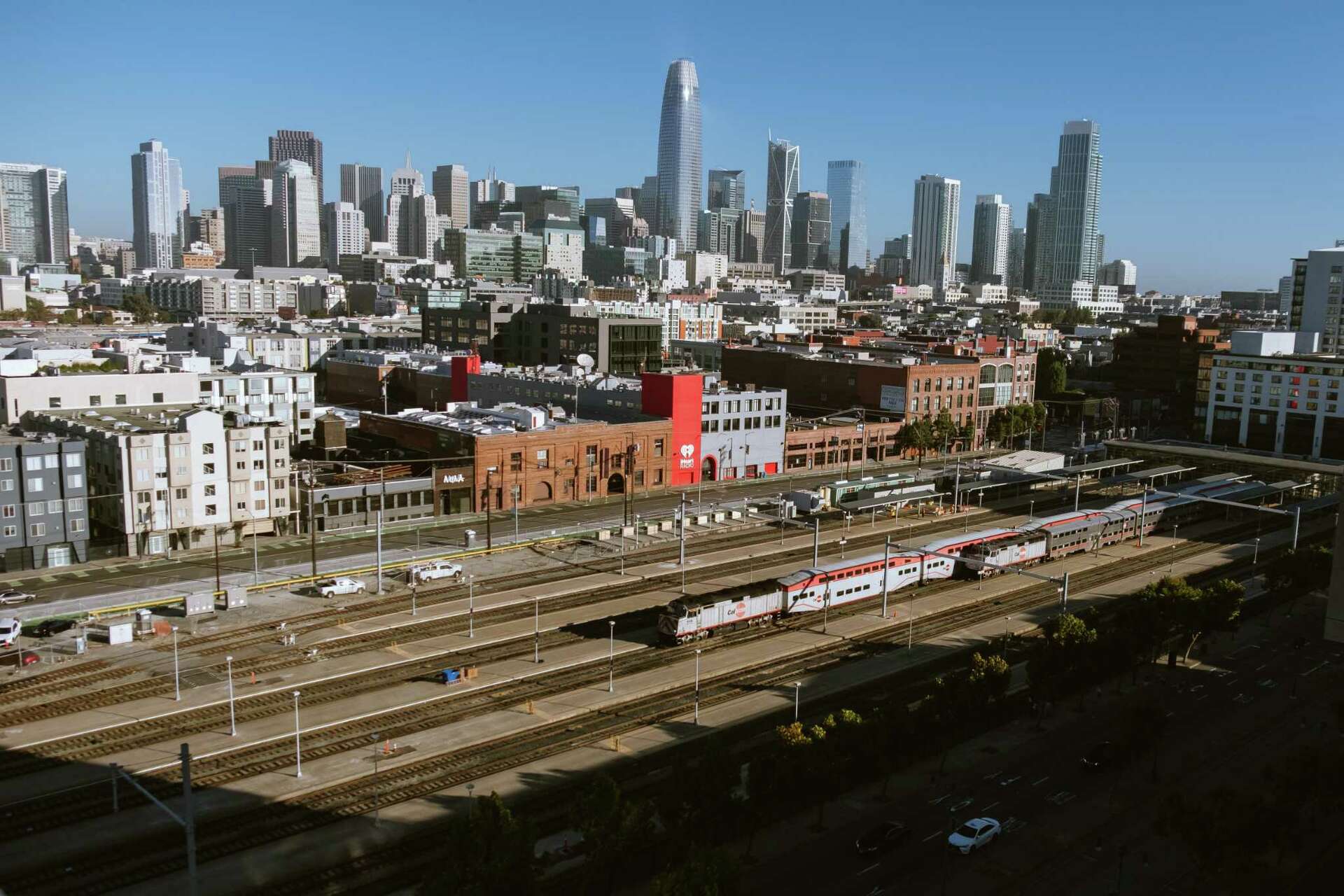 SF railyards to become cluster of towers, with one 850 feet tall