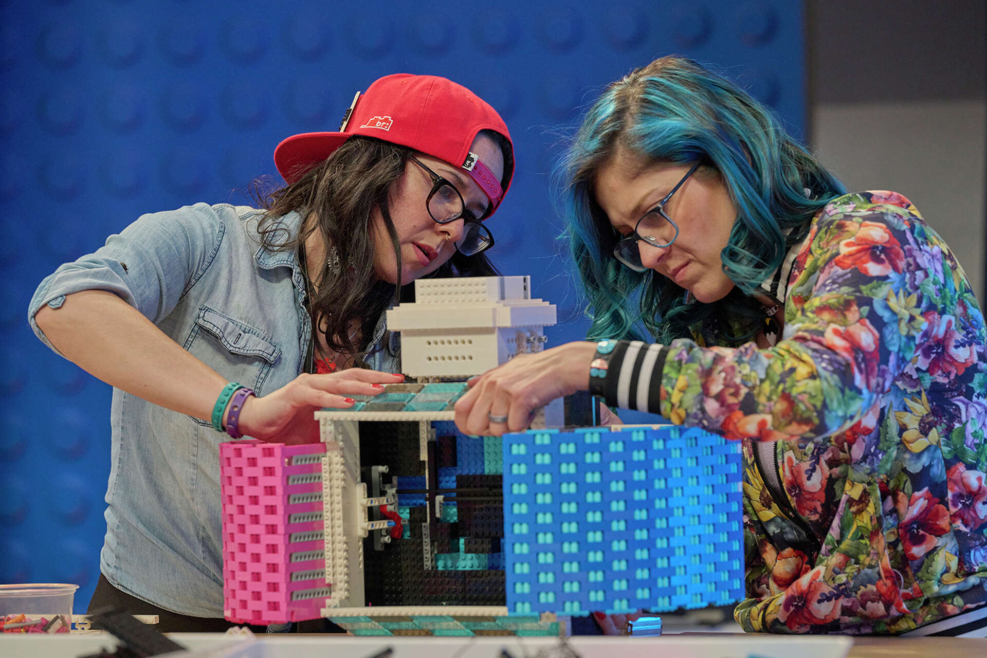 New 'LEGO Masters' season features two Latina engineers