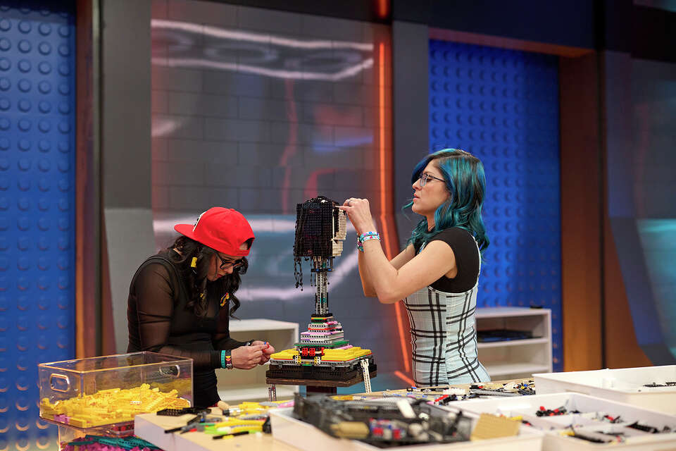 New 'LEGO Masters' season features two Latina engineers