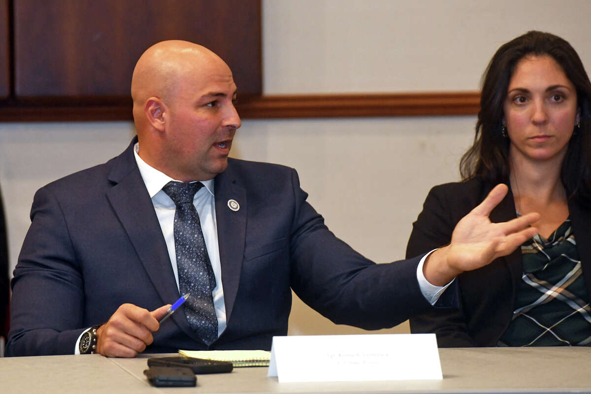 Sen. Murphy talks federal gun safety law with state and local officials