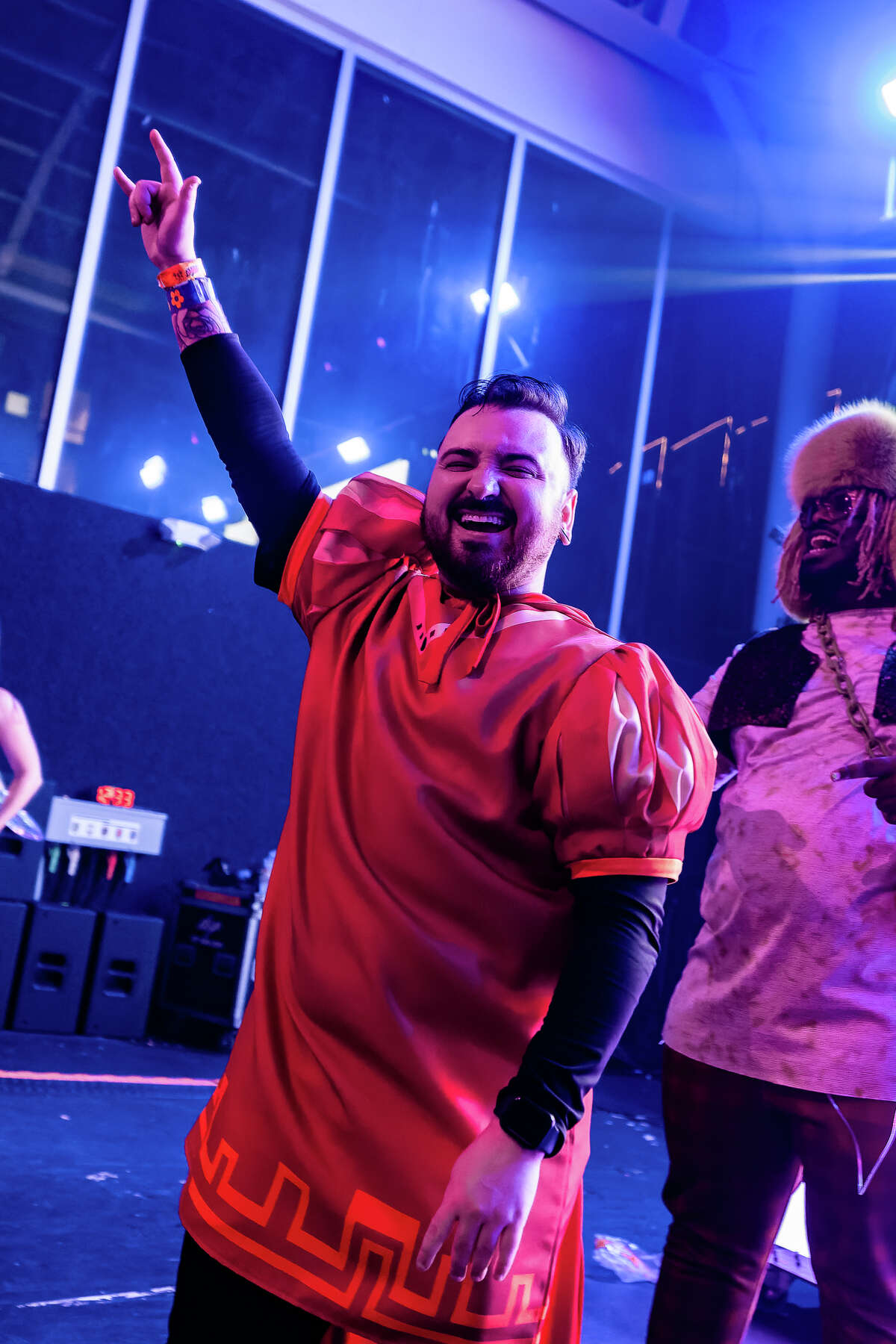 This 'Shrek'-themed rave at Rise Rooftop in Houston looked ridiculously fun