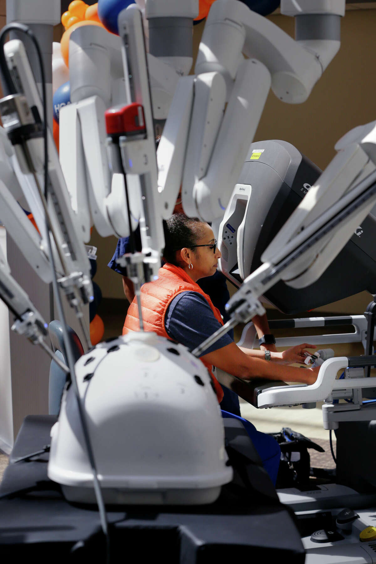 Conroe hospital doubles robotic-assisted surgery capacity with new unit ...