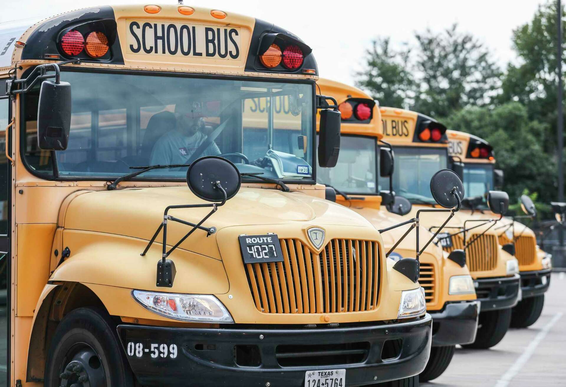 As some Houston school districts cut bus routes, others hire drivers