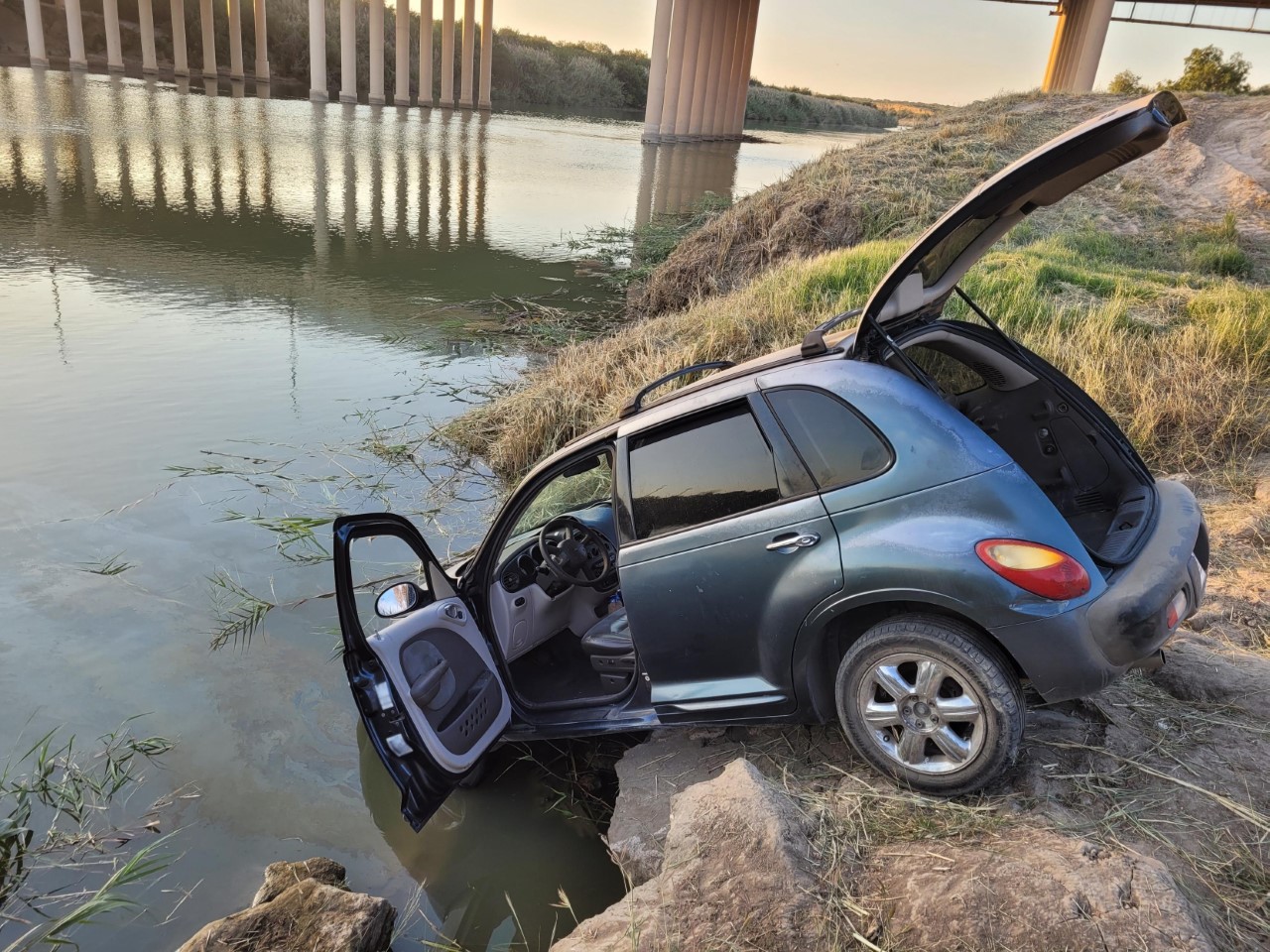 Marijuana-laden vehicle ends up in the Rio Grande