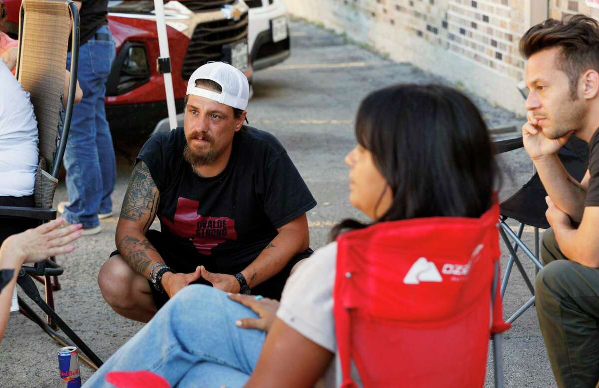 Uvalde school protest enters second week