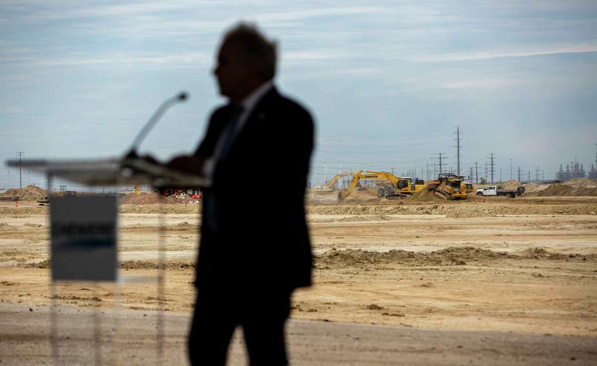 Cheniere breaks ground on $8B Corpus Christi expansion in bet on ...