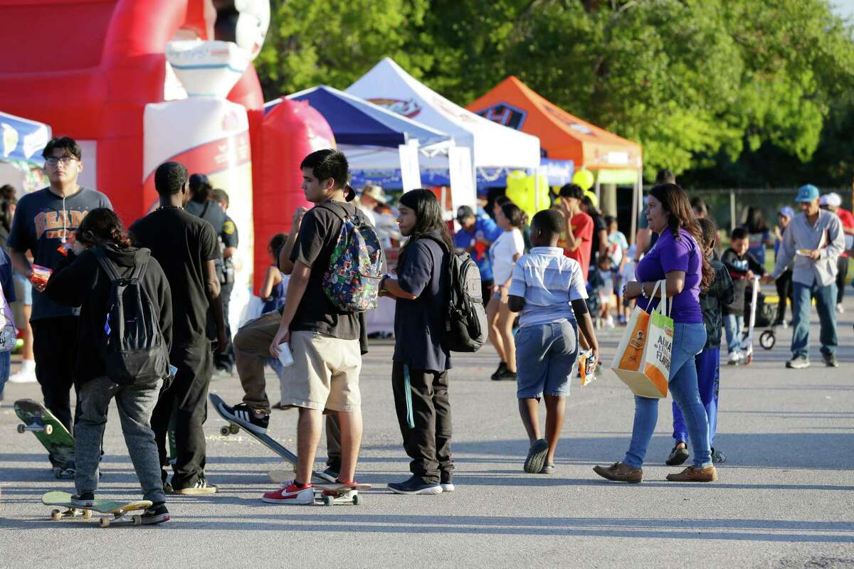 Houston city leaders take part in National Night Out in Gulfton
