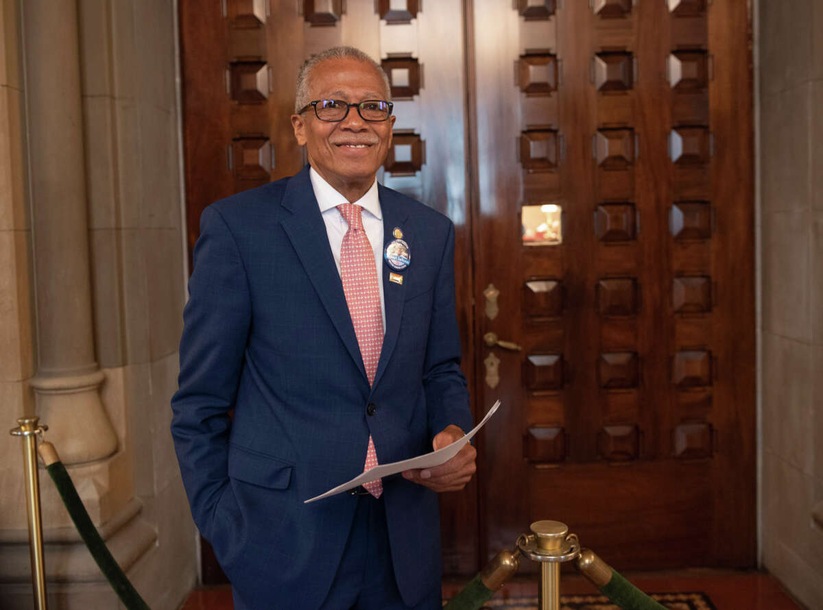 New York lobbyists hold sway in spite of shake-ups, scandals