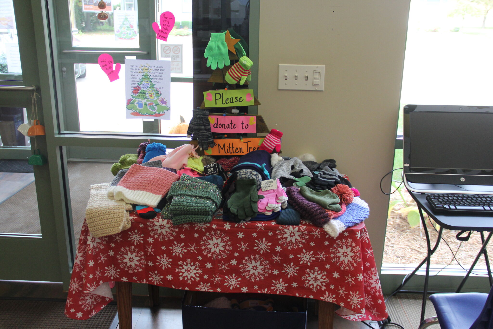 Port Austin Library holding winter clothes drive