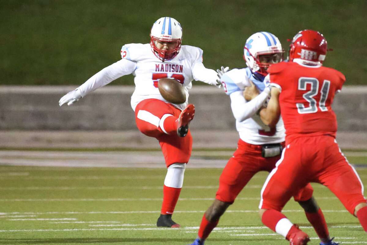 Waltrip Rams blow out Madison Marlins on homecoming night