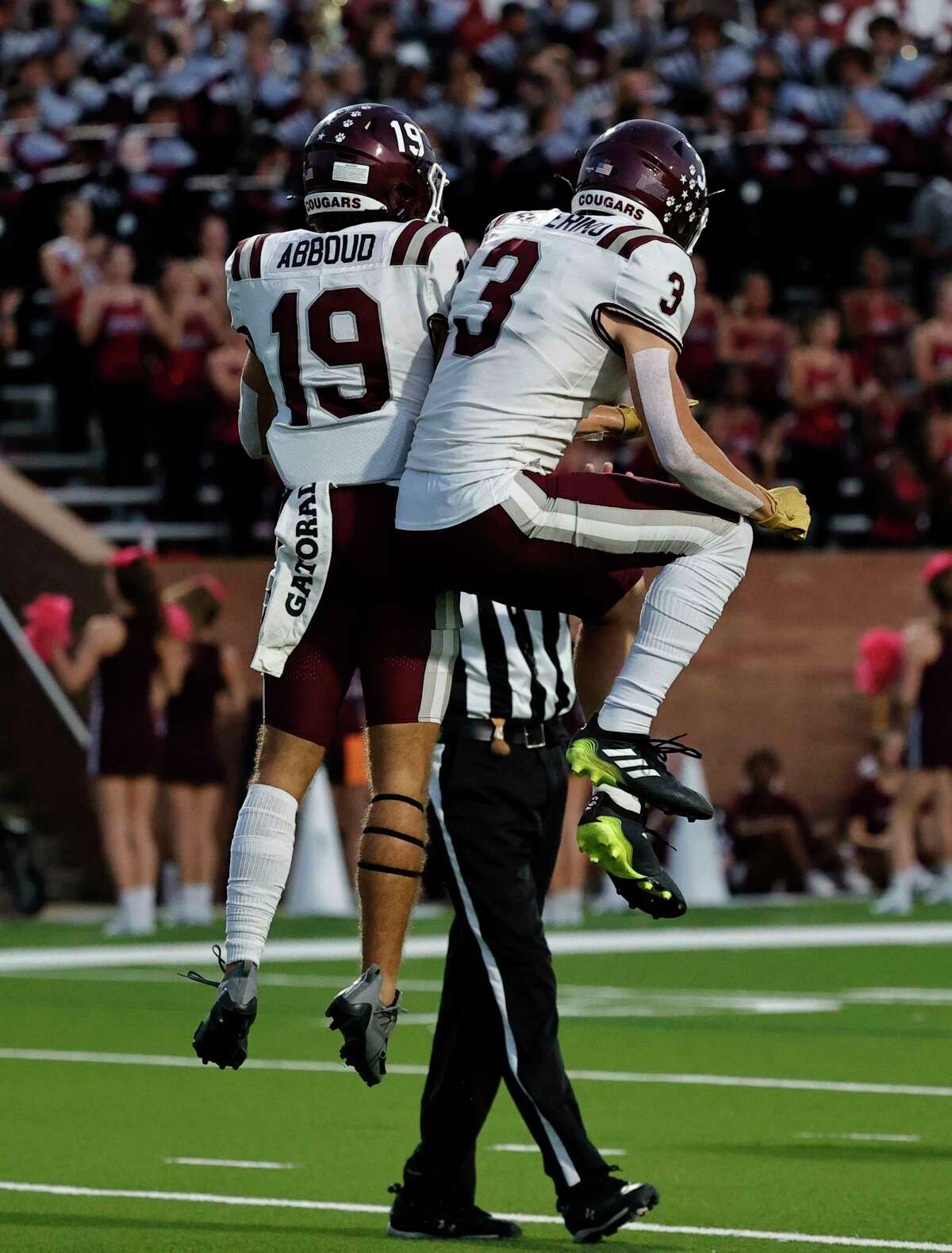 Cinco Ranch Cougars defeat Jordan Warriors