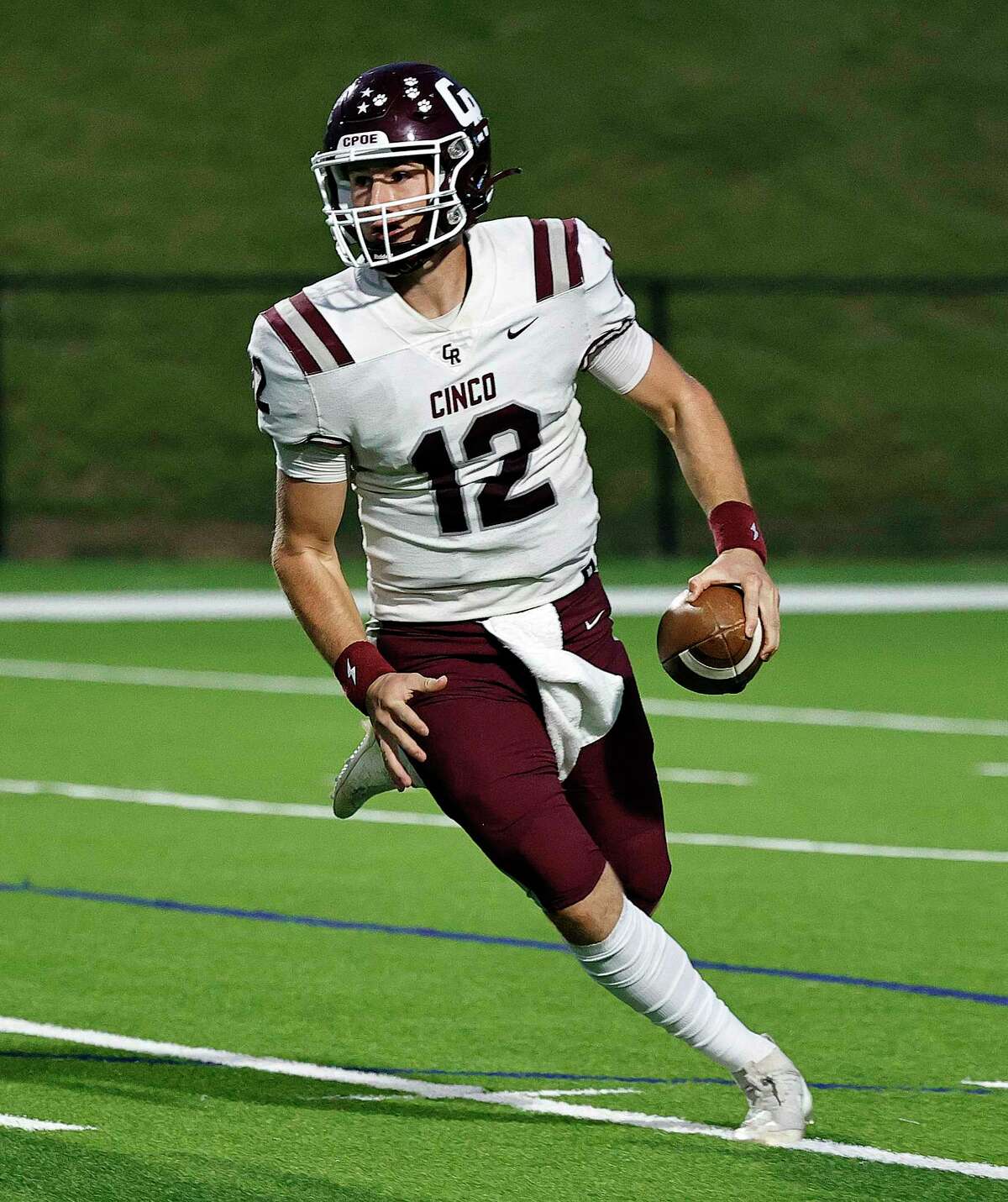 Cinco Ranch Cougars defeat Jordan Warriors