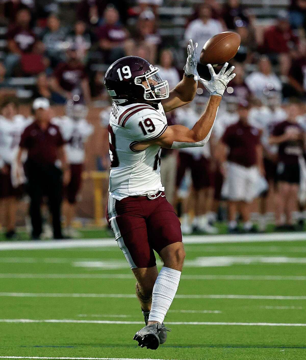 Cinco Ranch Cougars defeat Jordan Warriors