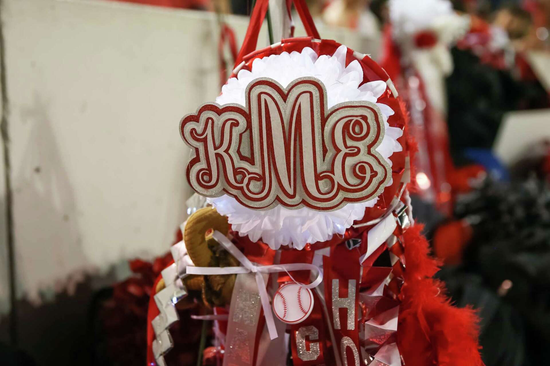 How did mums become a Texas homecoming tradition?