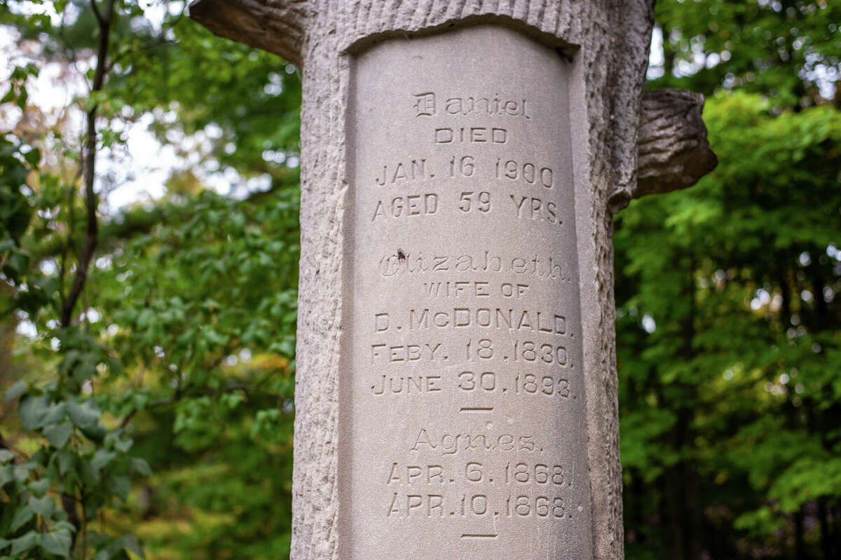 Floyd Andrick: Notable monuments in Midland City Cemetery
