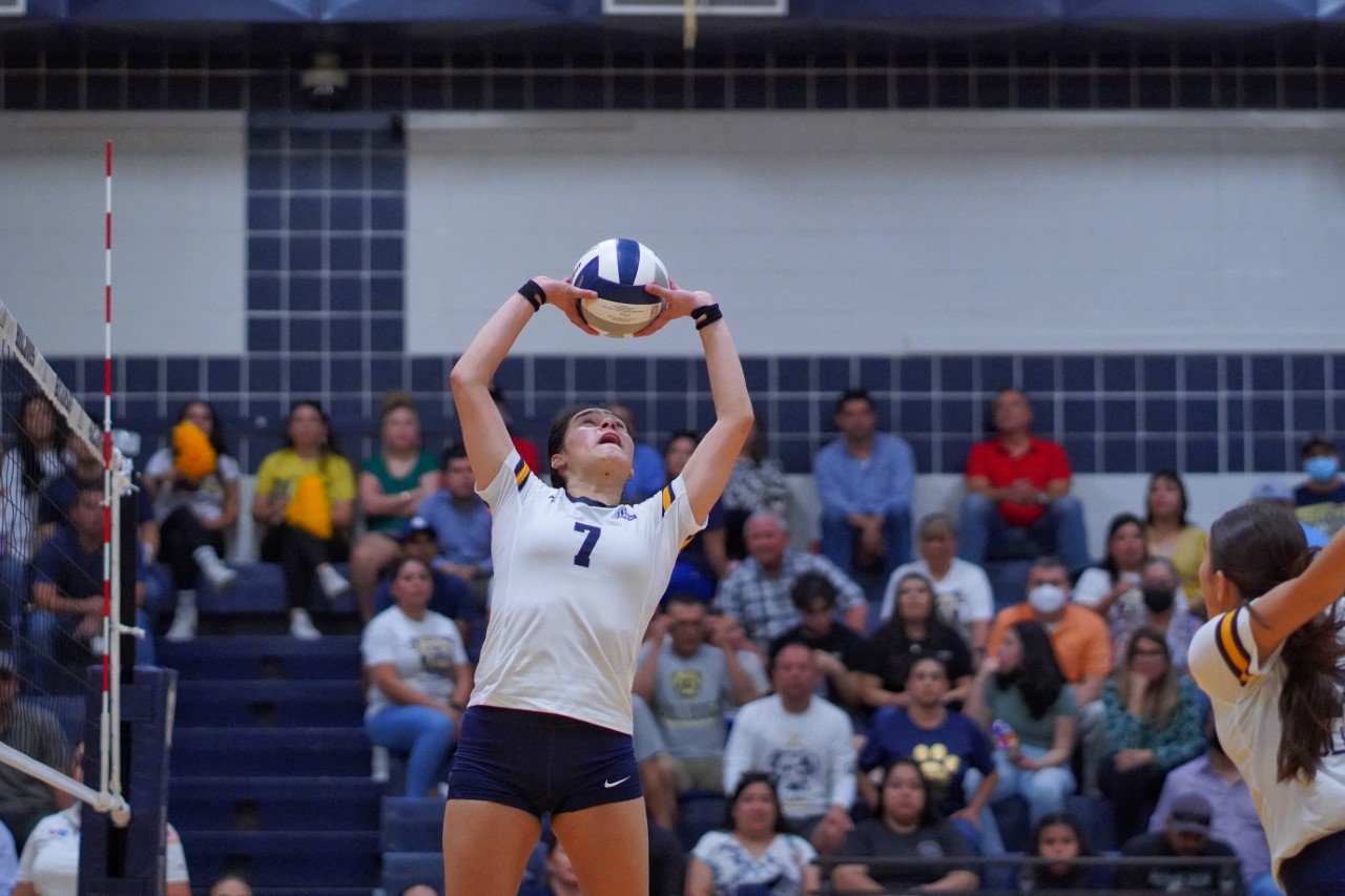 United, Alexander slated for rivalry volleyball game