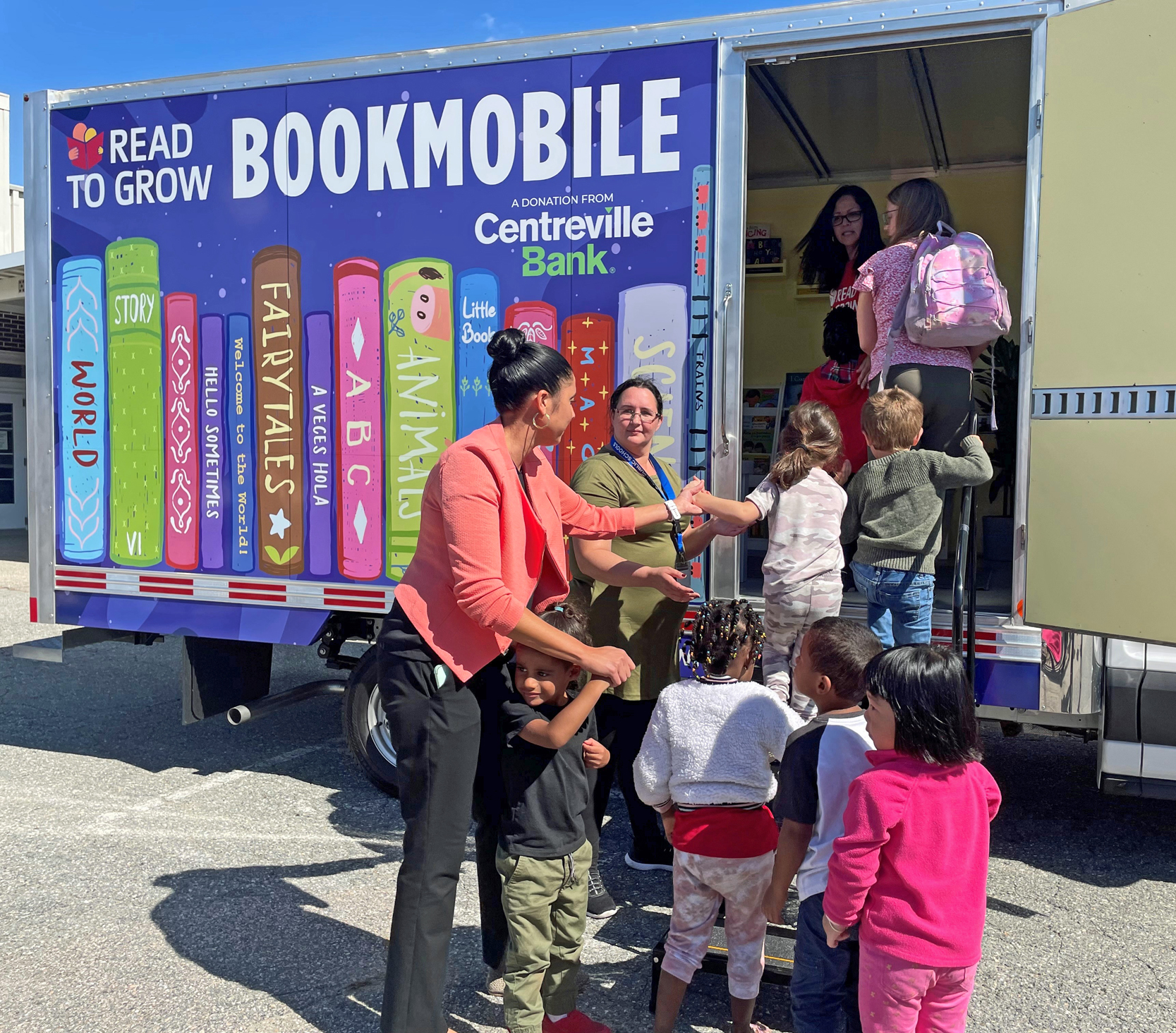 Read to Grow bookmobile bring joy of reading to children