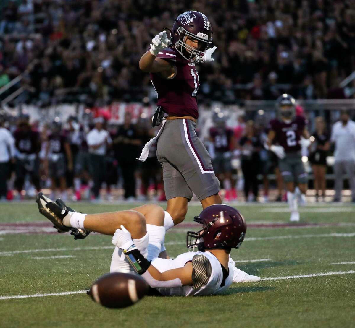 Magnolia Bowl stays with Mustangs after 26-21 win at Magnolia