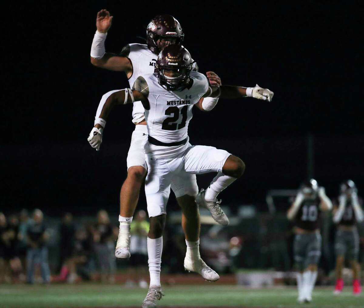 Magnolia Bowl stays with Mustangs after 26-21 win at Magnolia