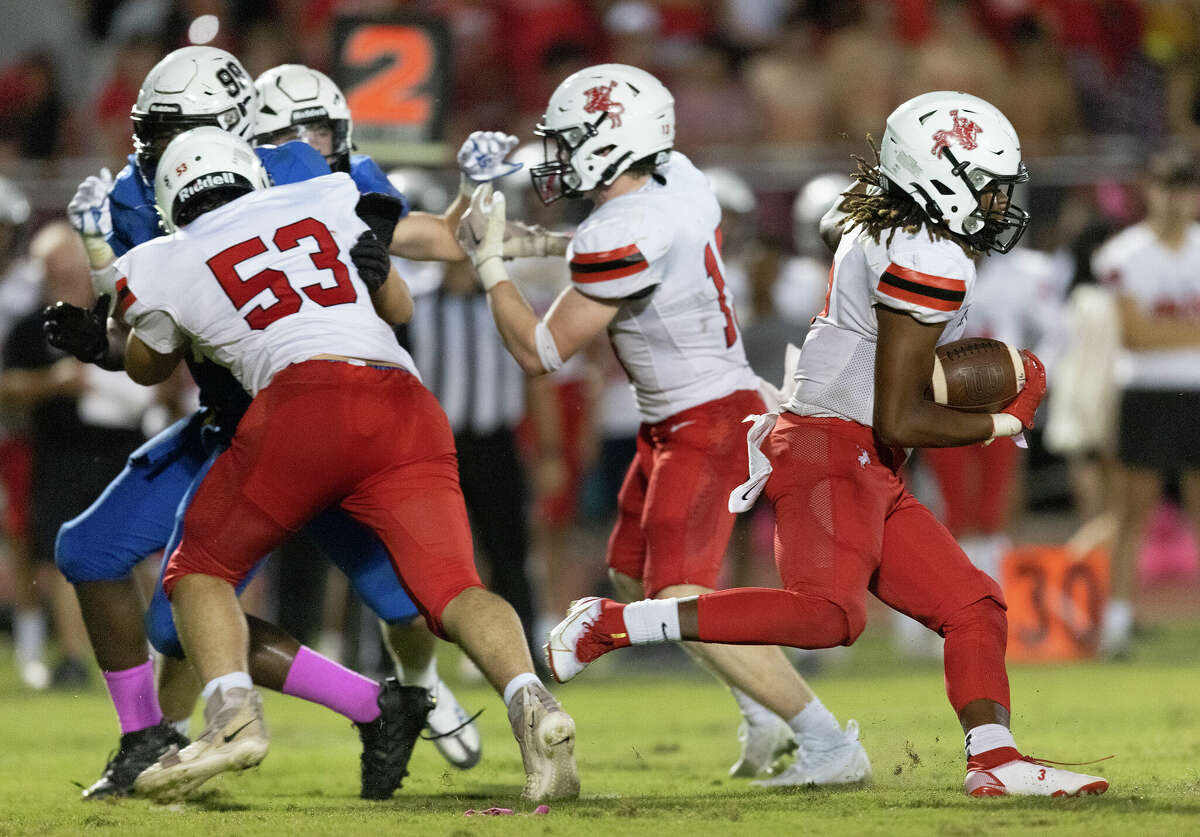 Episcopal Knights cruise past St. John's Mavericks