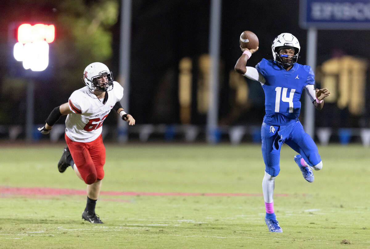 Episcopal Knights cruise past St. John's Mavericks