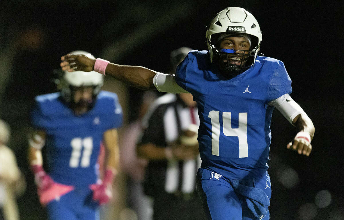 Episcopal Knights cruise past St. John's Mavericks