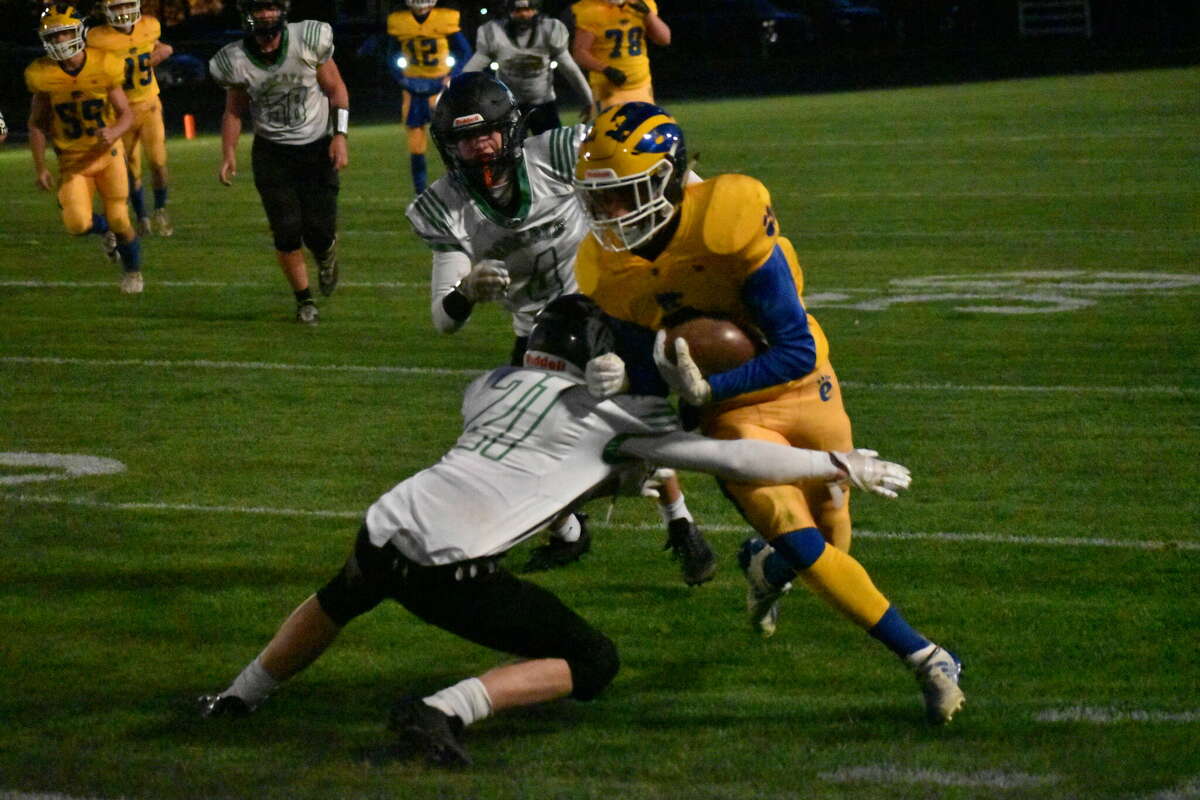 Evart Wildcats football beat Houghton Lake 49-0 on October 7