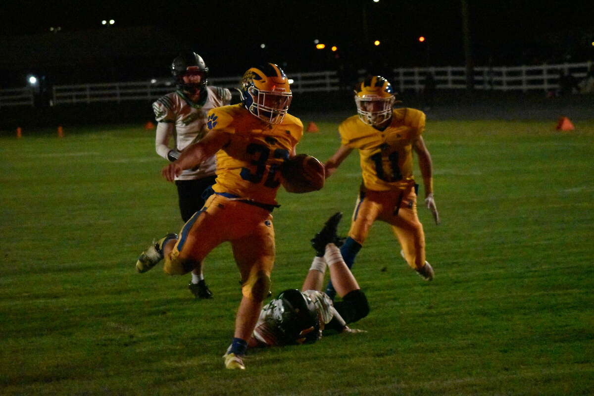 Evart Wildcats football beat Houghton Lake 49-0 on October 7