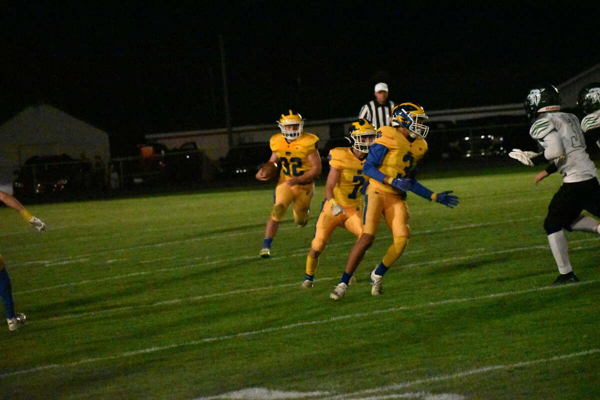 Evart Wildcats football beat Houghton Lake 49-0 on October 7